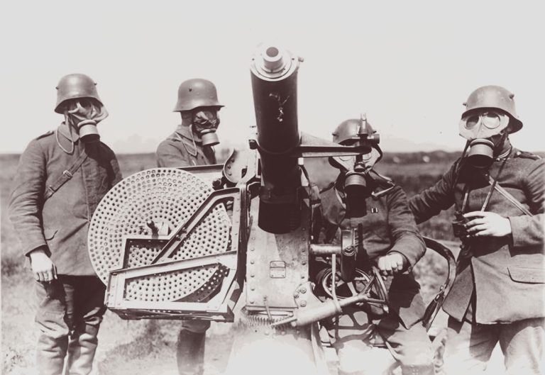 The Gas Mask 17: Use against poison gas in the First World War